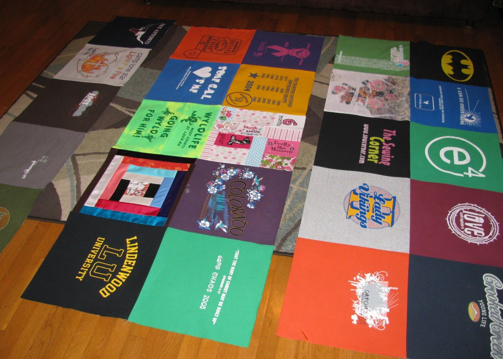 DIY Basic T-SHIRT QUILT Tutorial